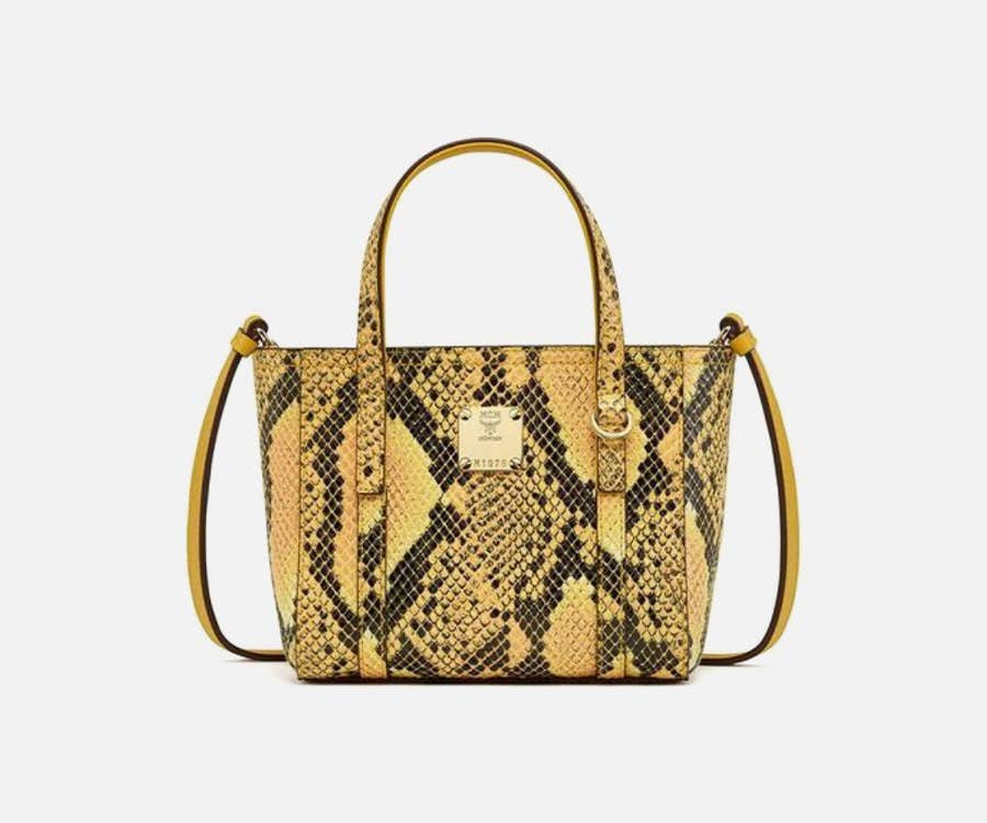 MCM Outlet • Taschen uvm. bis 70%* im Sale | OUTLETCITY