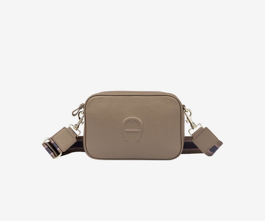 Aigner OUTLET Germany • Sale 70%* off | Outletcity Metzingen